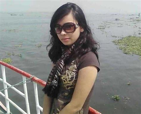 Farjana Image 100