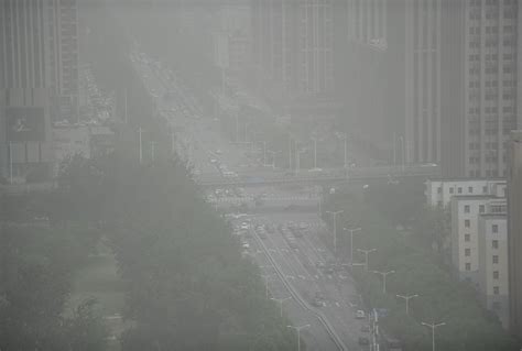 北方遭遇今年最强沙尘天气央广网