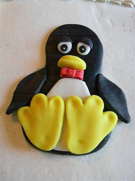 Tux The Linux Penguin CakeCentral Com