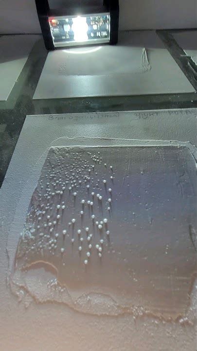 ТРЕТИЙ СЛОЙ НА БЛОКИРУЮЩИЙ ГРУНТ! #ошибкиремонта - YouTube