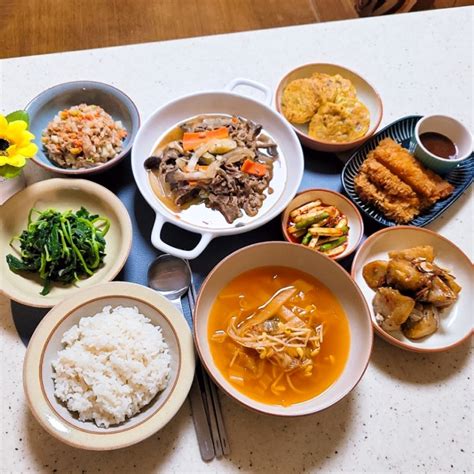 집밥 한상 소불고기 김치콩나물국 돈까스 동그랑땡 고구마맛탕 등 네이버 블로그
