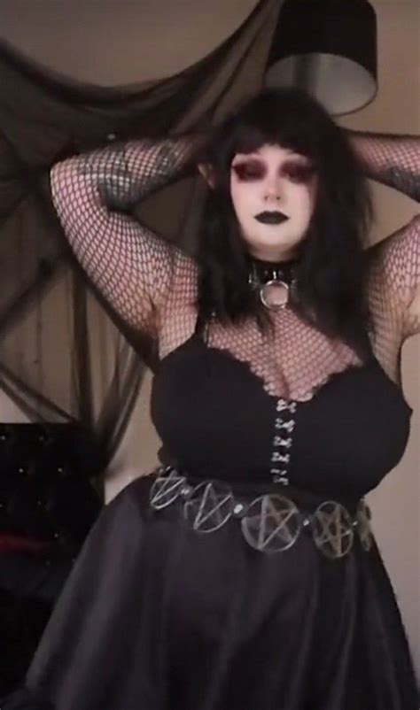 Searchapp Plus Size Goth Curvy Girl Outfits Goth Outfits