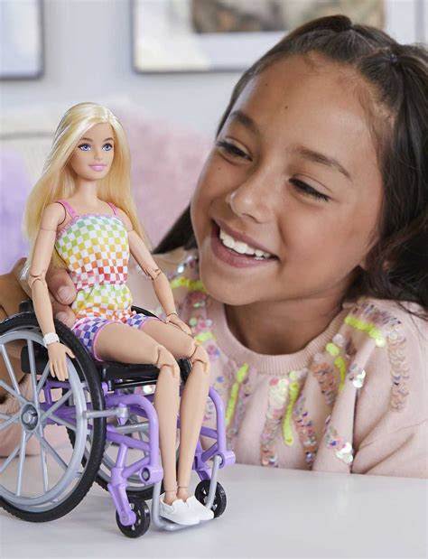 Barbie Fashionistas Doll And Accessories 194 Dukker