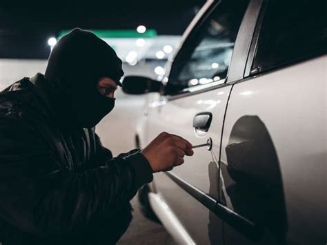 Three Member Car Lifter Gang Busted Latest Hum News