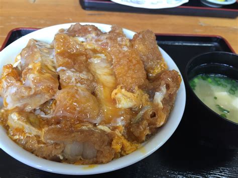 カツ丼 町のチェンソー屋