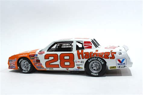 Monogram Cale Yarborough 1984 Monte Carlo Nascar Model Cars