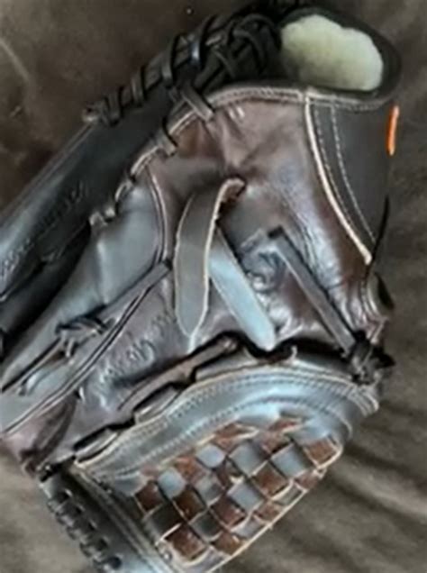 Nokona Share Your Story Nokona Ballgloves