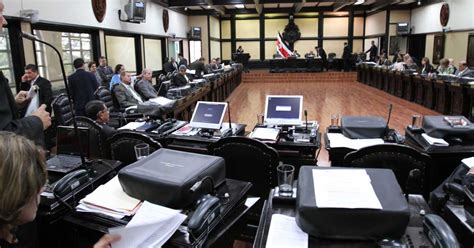 Legisladores Requieren En Promedio 575 Días Para Aprobar Una Ley