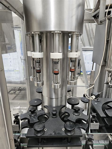 Revinsa 8 Head Vacuum Filler Capper Glass 30 X 60mm Ropp Cap