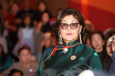 Сэлэнгэ 💞💞💞 Мандал сумаас зуун дөчин долоон ээж “Алдарт эх” ийн I Ii одонтой боллоо 👏👏👏 🇲🇳🇲🇳