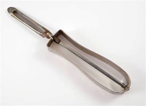 Vintage Veggie Vegetable Peeler Ekco Nee Action Made In Usa