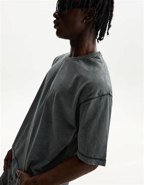 T Shirt Met Korte Mouw En Scheuren Heren Bershka