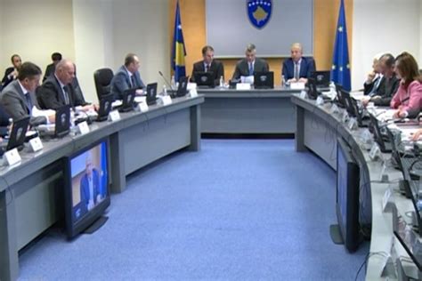Наскоро фискална реформа, понизок ДДВ за основните производи - КоССев