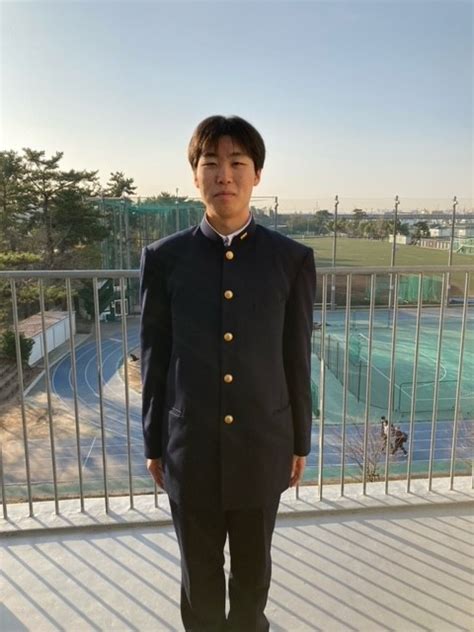 ひょうご新聞感想文コンクール 兵庫県知事賞受賞報徳学園中学校高等学校