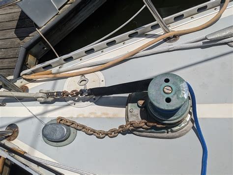 Yacht Anchor Bungee Holder