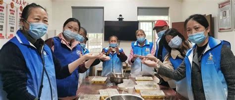 【张家园社区】“包饺子 送温暖”志愿服务活动张莉老人困境