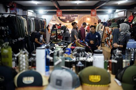 Analis Prospek Ekonomi Indonesia Tetap Positif Pada 2024 Republika