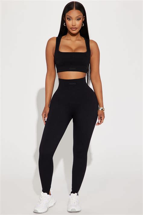 Effortless Orpheus Ribbed Seamless Bra Top Black Fashion Nova