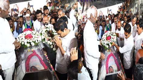 Brs బీఆర్‌ఎస్‌ నేత మృతికి నివాళులు అర్పించిన కేటీఆర్‌ Telugu News