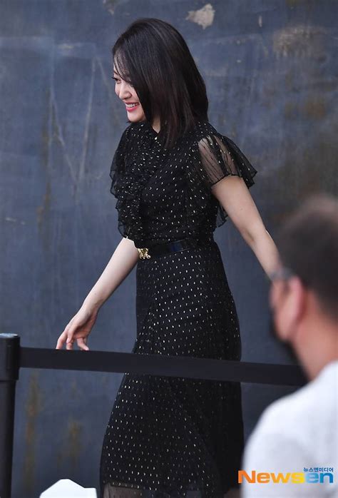 이세은 사진기자 사이로 상큼한 미소 보이며 입장[포토엔hd]