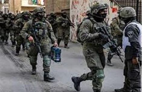 معاريف الأجهزة الأمنية تخشى انهيار السلطة الفلسطينية