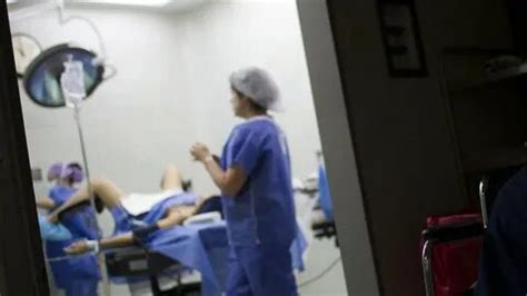 Hidden Camera At Gynecologist Görselleri Görüntüleyin Ve Indirin