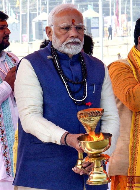 Prime Minister Narendra Modi Offers Prayers At Sangam