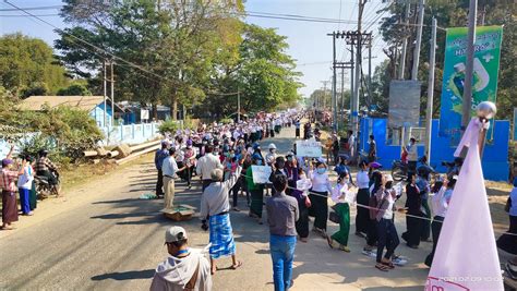 တောင်တွင်းကြီးမြို့တွင် ပညာရေးနှင့်ကျန်းမာရေးဝန်ထမ်းများအပါအဝင် အင်အားသိန်းချီ ဆန္ဒပြ