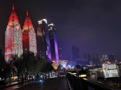 南滨路景区 南滨路夜景 伤感说说吧