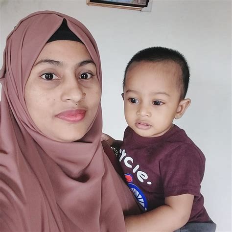 আসুন মজাদার মিল্ক আইসক্রিম ঘরেই তৈরি করুন সহজ রেসিপি গরমের দিনে ঠান্ডা কিছু খেতে মন চাইছে