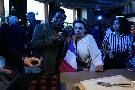 Las Multitudinarias Celebraciones En Francia Tras El Proyectado Triunfo