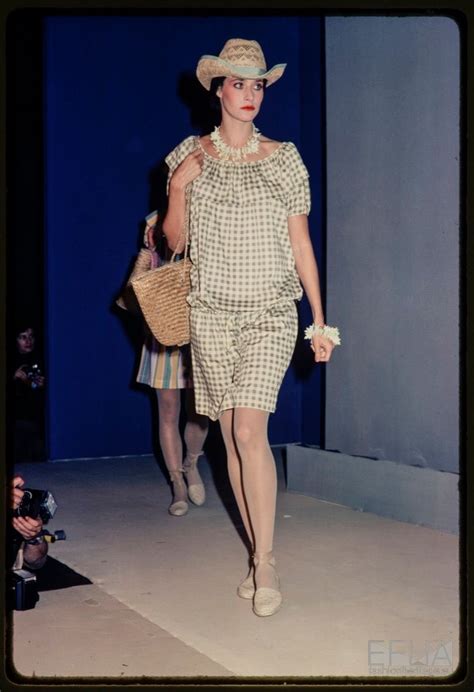 Modella Lorraine Bracco