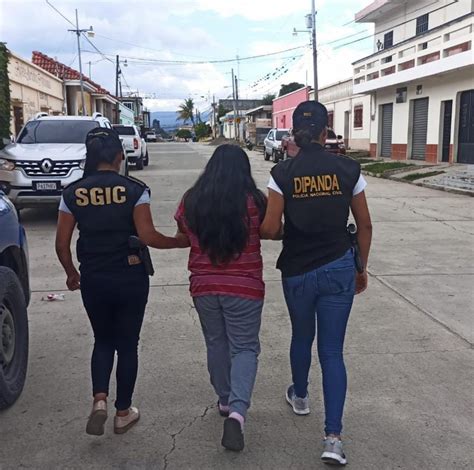 Policía Nacional Civil De Guatemala Mujer Capturada Por Extorsión