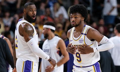 Lebron James Y Su Hijo Hacen Historia Jugaron Juntos Por Primera Vez
