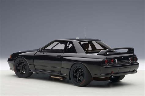 Autoart Highly Detailed Die Cast Model Black Nissan Skyline Gt R R32