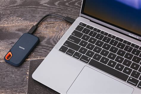 무료 이미지 디지털 과학 기술 전자 기기 생성물 컴퓨터 키보드 컴퓨터 구성 요소 간단한 기계 장치 입력 장치 스페이스 바 숫자 키패드 Material