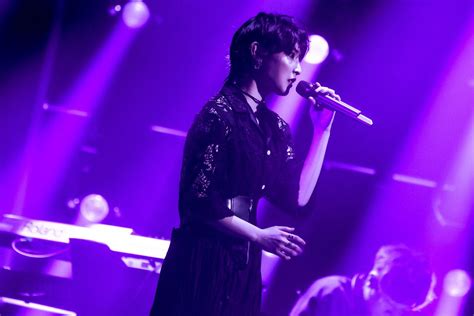 家入レオ、デビュー10周年記念ライブで全国ツアー開催をサプライズ発表「音楽ってなんておもしろいんだ！」 の画像・写真 ぴあ音楽