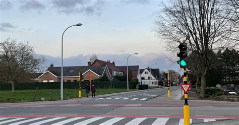 Slimme Verkeerslichten Op Komst Aan Druk Kruispunt De Pinte Hln Be
