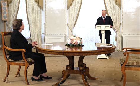 Путин отметил 60 летие полета Терешковой в космос выступлением с