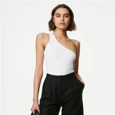 Zara Tindalls Stylist Reveals £950 Mands Wardrobe Staple She Always