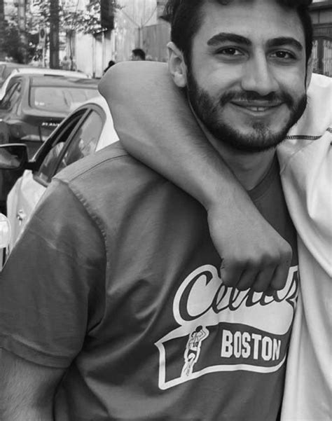 آرمان بخاطر حمایت از مردم بازداشت کردن ایشالا بالایی سرش نیارن💔💔 Rzedhokoomat