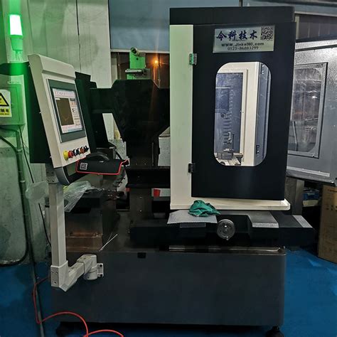 金刚线多线切割机金刚石磨料大山谷图库