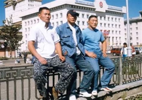 Фото Н Түвшинбаяр Э Энхбат нарыг сайн найзууд байсныг батлах гэрэл зургуудаас ТАС МН