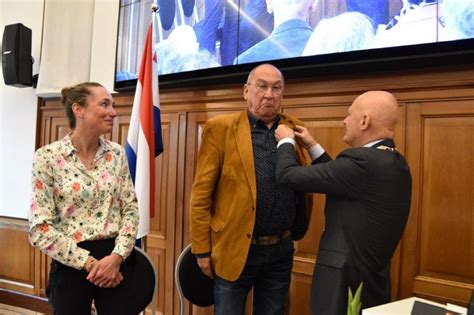 Vijftien Vlaardingers Kregen Een Lintje Van De Koning STICHTING