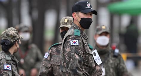 Bts Star Jin Begins Military Duty In South Korea Ladun Liadis Blog