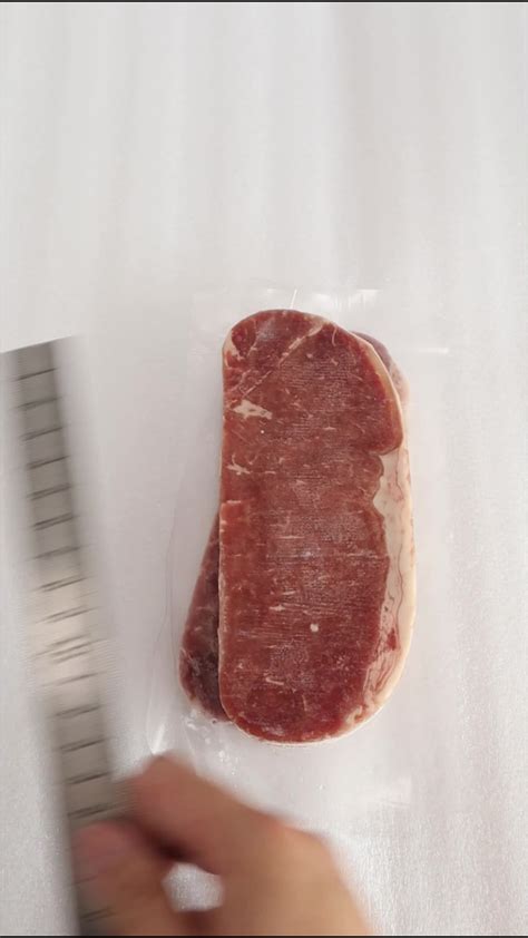 原切静腌西冷牛排西餐迷迭香黑椒牛排商用新鲜牛扒厚切牛肉货源 阿里巴巴