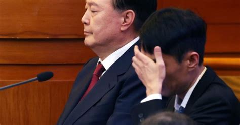 尹 옥중 메시지 전하며 김 여사 건강 염려나라 앞날이 걱정된다