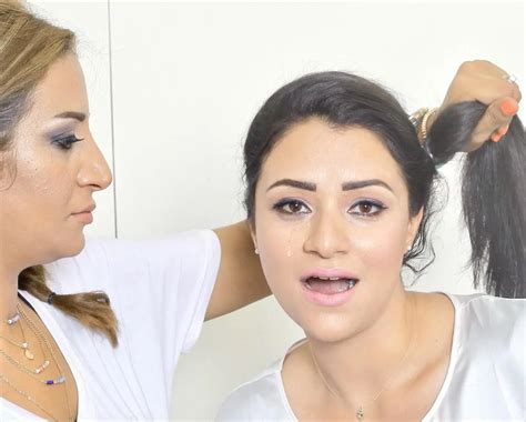 Shes Pulling My Hair Make Me Cry Scrolller