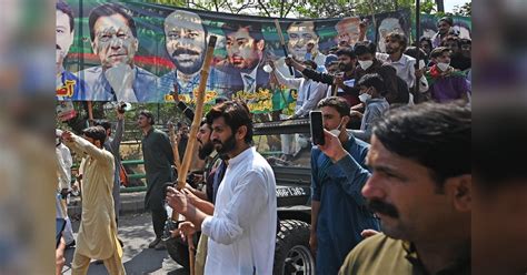 Pakistani Court Extends Pause In Arresting Ex Premier Khan