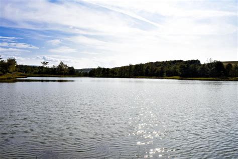 უსახელოს ტბა Georgian Travel Guide